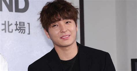 Choi Jonghoon Has Arrived For Questioning In Connection With Seungris Scandal Koreaboo