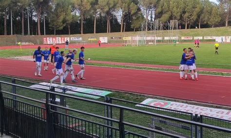 La Maceratese Domina Il Derby Tolentino Matato Allhelvia Recina Nel