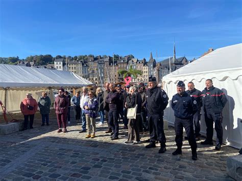 Moment de recueillement à Honfleur en mémoire des victimes du