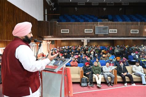 Pvs Speaker Kultar Singh Sandhwan Releases Biography Of Ex Mp And Padma