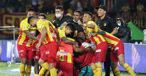 Se Mueve La Bolsa De Traspasos Del Fútbol Colombiano Tres Nuevos