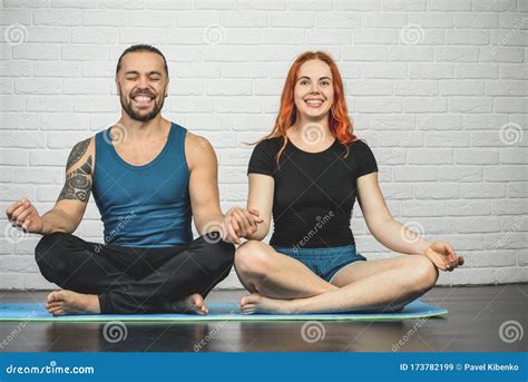 Couple Enjoy Yoga Stock Image Image Of Friends Acro 173782199
