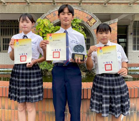 【鮮週報】教育部112年全國高中專題創意製作賽 高英工商汽車科9師生合摘1銀1佳作