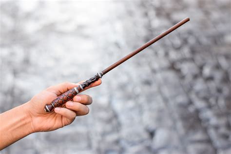2022 Universal New Interactive Wands Yew And Dragon Heartstring Allearsnet