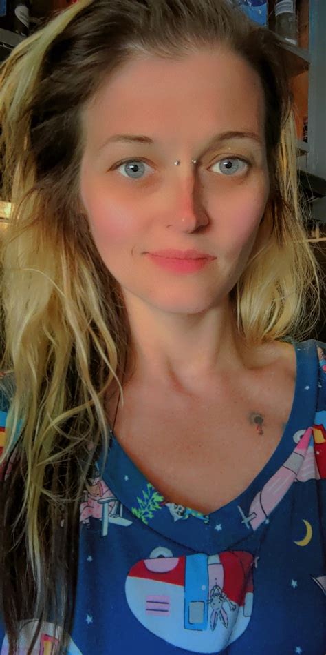 Sun Kisses Bring Out The Eyes 😘 R Prettyeyes
