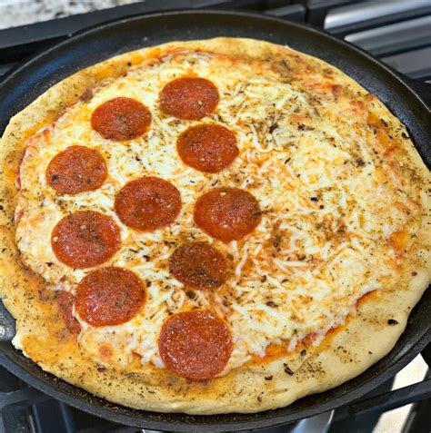 No Yeast Pizza Dough The Cookin Chicks