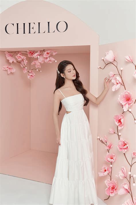 Xenia Pleated Cut Out Maxi Dress In Iconic White Chello