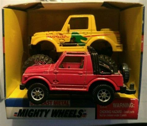 Suzuki Samurai Hot Wheels Maisto Die Cast Vintage Collectible