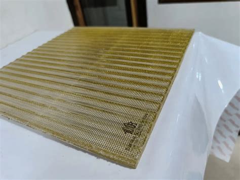 Natural Fluted Reeded Tinted Fluted Glass Thickness 5 To 20mm Size 6ft X 8ft At ₹ 300
