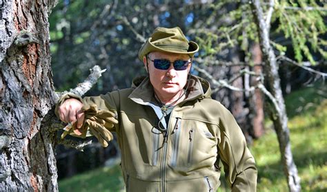 Muted Festivities For Putins 70th Birthday Amid War International