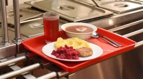 У двох облцентрах України зросла вартість харчування у школах та садках Новини