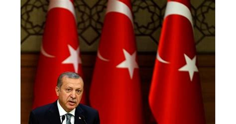 След неуспешния преврат Ердоган държи армията да е под контрола му