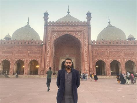 Sohail Yousaf Medium