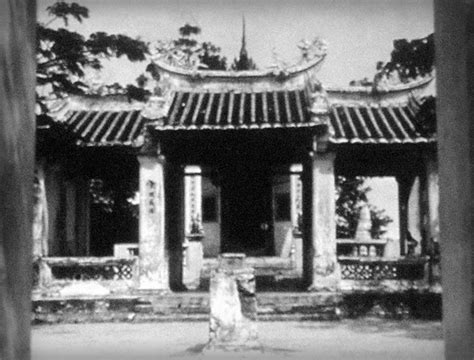 ศาลหลักเมืองสุพรรณบุรี และอุทยานมังกรสวรรค์ เรารักสุพรรณ