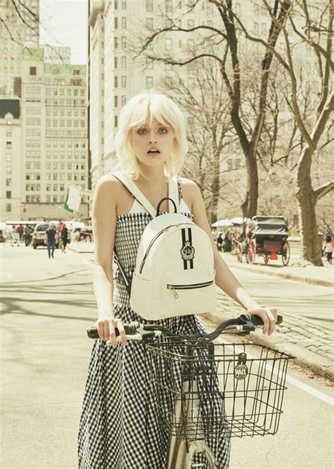 Ana Schurmann Metro Models