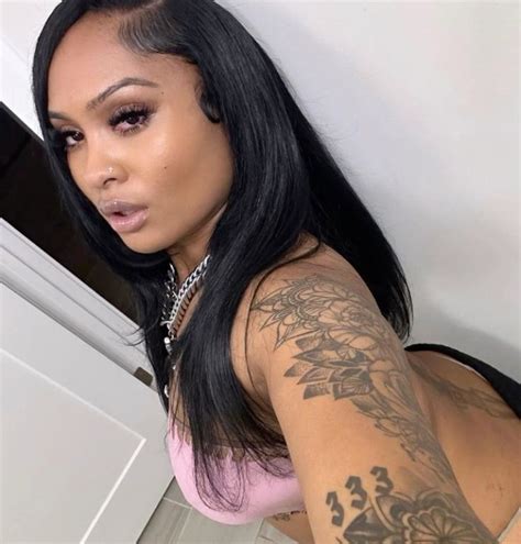 𝘶𝘳𝘣𝘢𝘯𝘣𝘳𝘢𝘵𝘵𝘪𝘦 𝘰𝘯 𝘱𝘪𝘯𝘵𝘦𝘳𝘦𝘴𝘵 𖦹﹐゛ Pretty Selfies Model Inspo Baddie