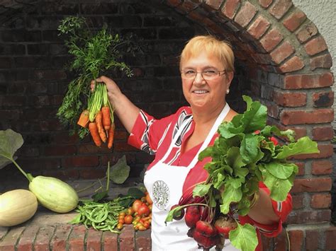 Cookbook Legend Lidia Bastianichs New Book Gives Us Hundreds Of Her Favorite Recipes La Times
