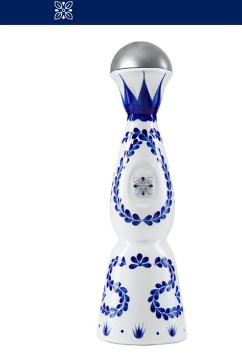 Este Es El Tequila Favorito De Peso Pluma Y El Elevado Costo Que Tiene