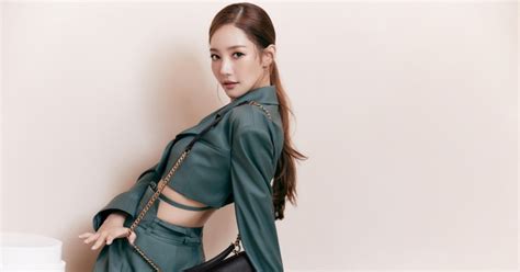 오피스룩 천재 박민영