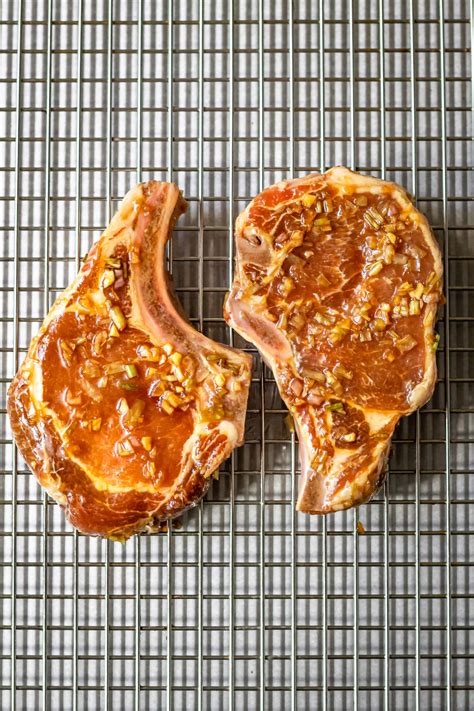 Vietnamese Grilled Lemongrass Pork Chops With Broken Rice Com Suon