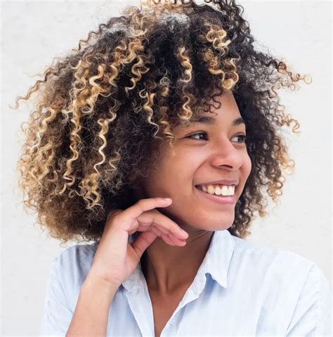 35 Curly Hairstyles For Mixed Girls To Try With Confidence 2024