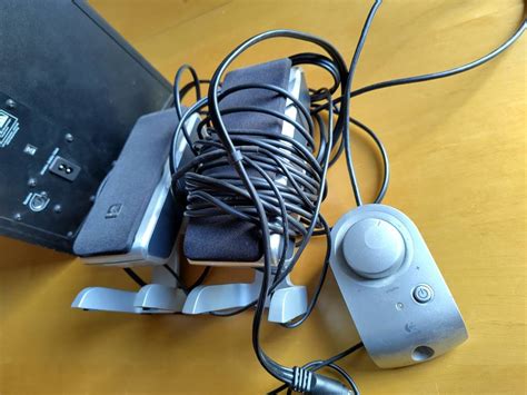 Daruji Za Odvoz Logitech Z3 Všezaodvoz