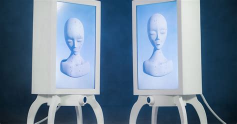 ‘lovers Una Escultura En La Que Dos Inteligencias Artificiales Se