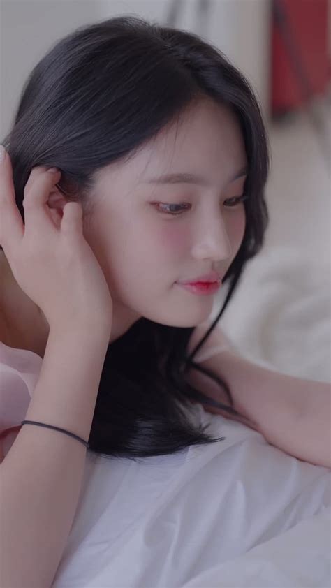 【不错哟】系列第九十八弹告诉我你喜欢哪一套🧐 Lookbook 韩国 颜射 美乳 露底 反差婊 反差 腿控福利