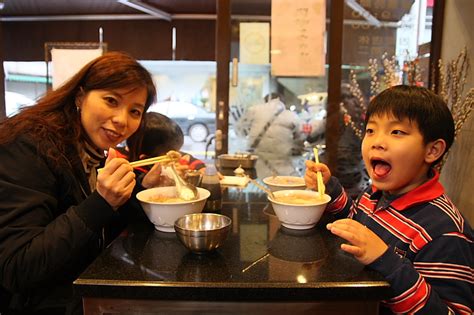 宜蘭美食排隊美食北門蒜味肉羹當早餐北門綠豆沙牛奶局外人雜寫 佑佑皮皮 in udn 網誌 udn部落格
