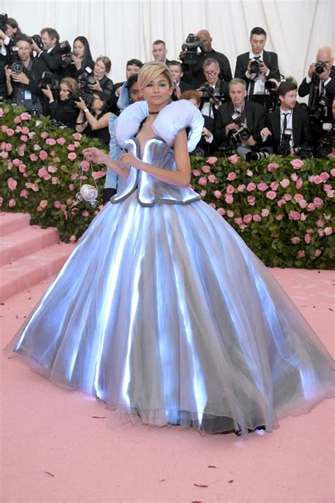 كل ما تريد معرفته عن حفل Met Gala 2024 بموضوع حديقة الزمن مجلة هي