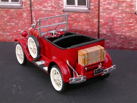 Model Cars And Trucks 1 24 Scale