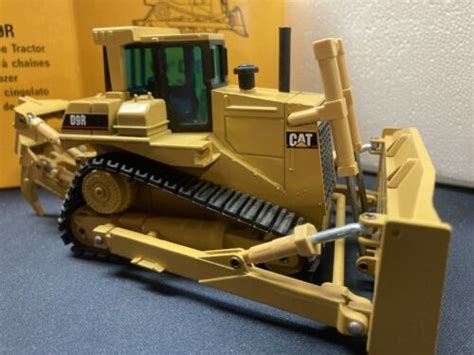 Caterpillar Cat D9r Dozer With Ripper Nzg 1 50 Scale Diecast Model