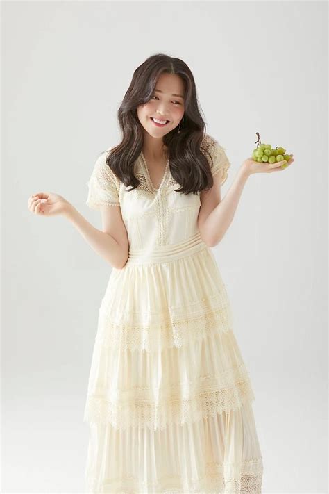 Pin On Kim Ji Eun 김지은 Kim Ji