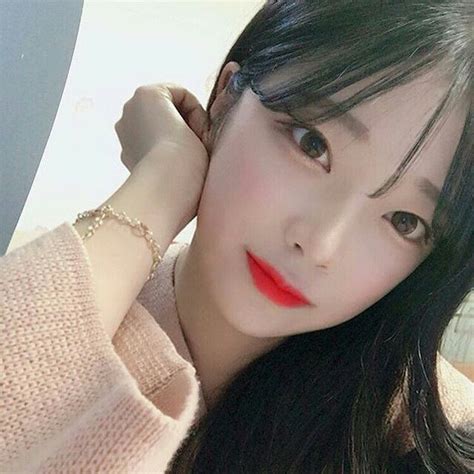 Ghim Của نيٰرفہٰانا🦋💜 Trên ´｡｡` Ulzzang Girl