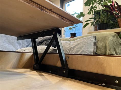 Magnetic Hive Table Rhive