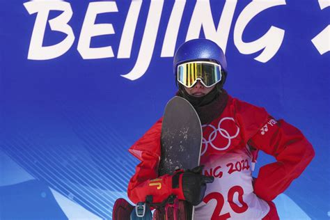 【北京五輪スノーボード】スロープスタイル鬼塚雅は予選敗退 2度の滑りともにミスが響く：中日スポーツ・東京中日スポーツ