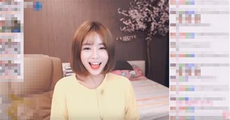 Bj서윤 원더걸스 텔미 퍼포먼스 후 만족 웃음