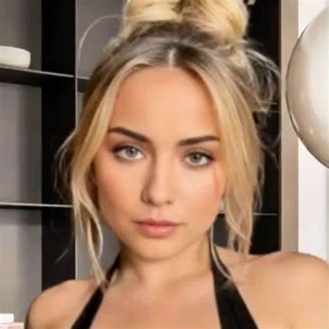 Viral Girl Reel