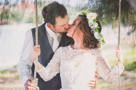 Australian Couple Married On Mount Everest Gruelling Trek Daily Mail