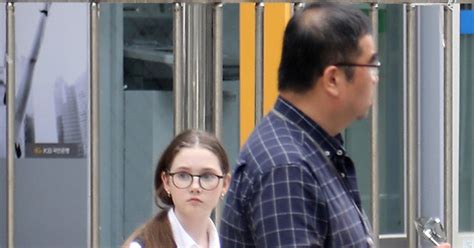 현금 없는 사회에 Atm 증발화폐유통 시스템 약화 우려