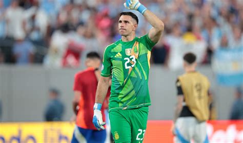 El Top Ten De Atajadas De Dibu Martínez En La Selección Olé Ar