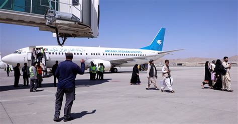 Los Talibanes Reanudaron Los Vuelos Nacionales Desde El Aeropuerto De