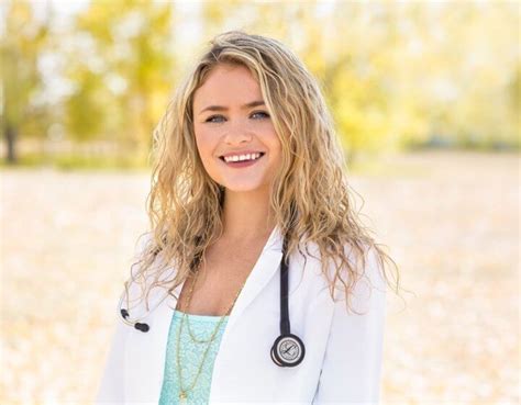 Dr Michelle Hislop Nd Healthflow Naturopathic Clinic In Calgary Ab