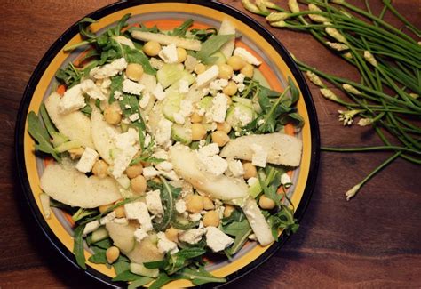 Pear Arugula Chickpea Salad Eatlovelive