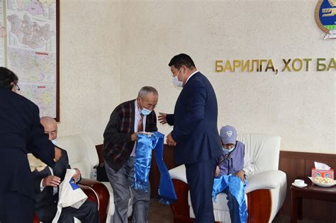 БХБ ын сайд Монгол Улсын анхны инженерүүдийг хүлээн авч хүндэтгэл үзүүллээ