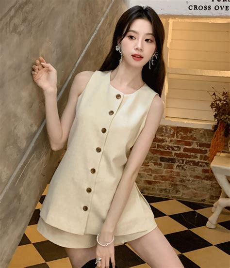 반하니 칸즈 ️블라우스반바지set라운드 버튼 민소매 블라우스 와이드 숏팬츠 반바지 투피스 세트 2color