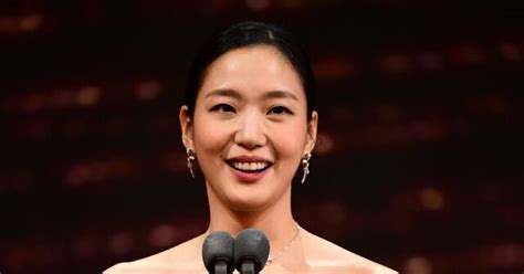 [포토] 여우주연상 김고은 청룡과 인연이 깊어요