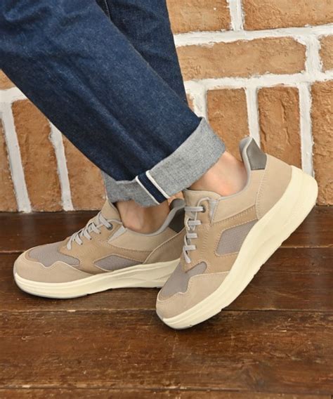 CEDAR CRESTセダークレスト のCEDAR CREST手を使わずに履けるスパットシューズスニーカー WEAR