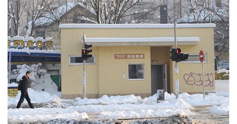 Тежък удар но инфлацията не прощава обществената тоалетна поскъпна