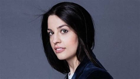 Elly Schlein Mollata Da Paola Belloni Businessit